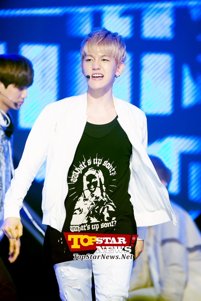 엑소(EXO) 백현, ‘진격의 EXO’ …MBC뮤직 ‘쇼 챔피언’ 방송 현장 [KPOP PHOTO] - 최규석 기자 - 톱스타뉴스