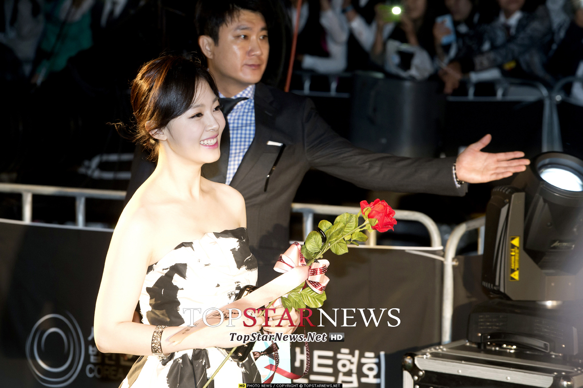 [HD] 민지현(Min Ji Hyun), '깜찍+섹시' 튜브톱 미니 드레스 … ‘제18회 부산국제영화제 블루카펫’ 현장 ...