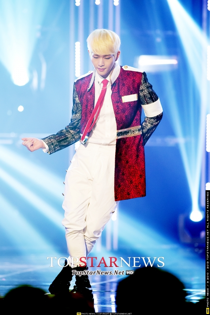 [HD] SHINee, SHINee เรียกเสียงกรี๊ดสนั่น! คัมแบค 'Everybody' บนเวที ...