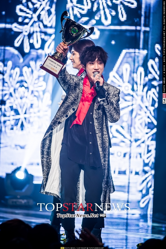 [HD포토] B1A4 진영, "우리가 1위 했어요" (쇼 챔피언) - 이선명 기자 - 톱스타뉴스