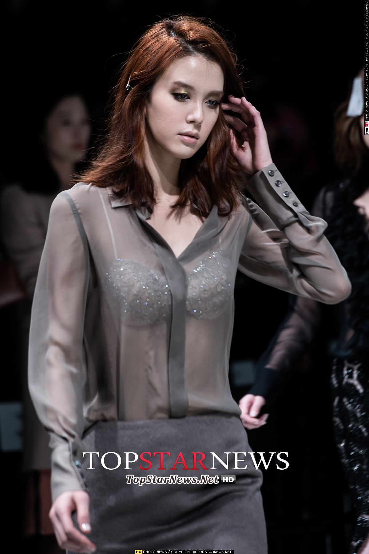 [HD포토] 백스테이지의 찰나, 그 완벽한 순간 (2014 F/W 서울패션위크 현장스케치) (6) - 이선명 기자 - 톱스타뉴스