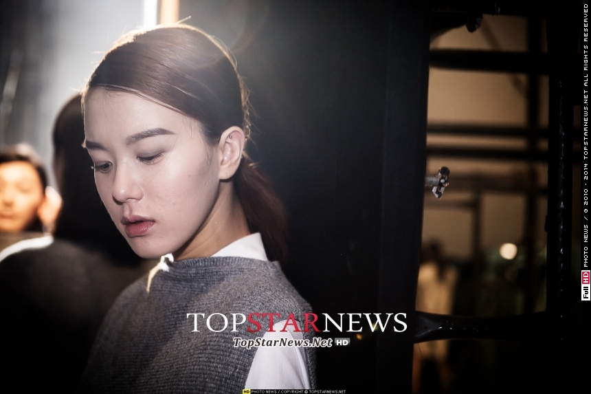 [UHD포토] 백스테이지의 찰나, 그 완벽한 순간 (2014 F/W 서울패션위크 현장스케치) (7) - 이선명 기자 - 톱스타뉴스
