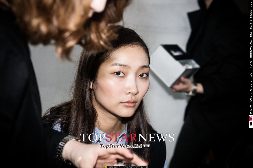 [UHD포토] 백스테이지의 찰나, 그 완벽한 순간 (2014 F/W 서울패션위크 현장스케치) (7) - 이선명 기자 - 톱스타뉴스