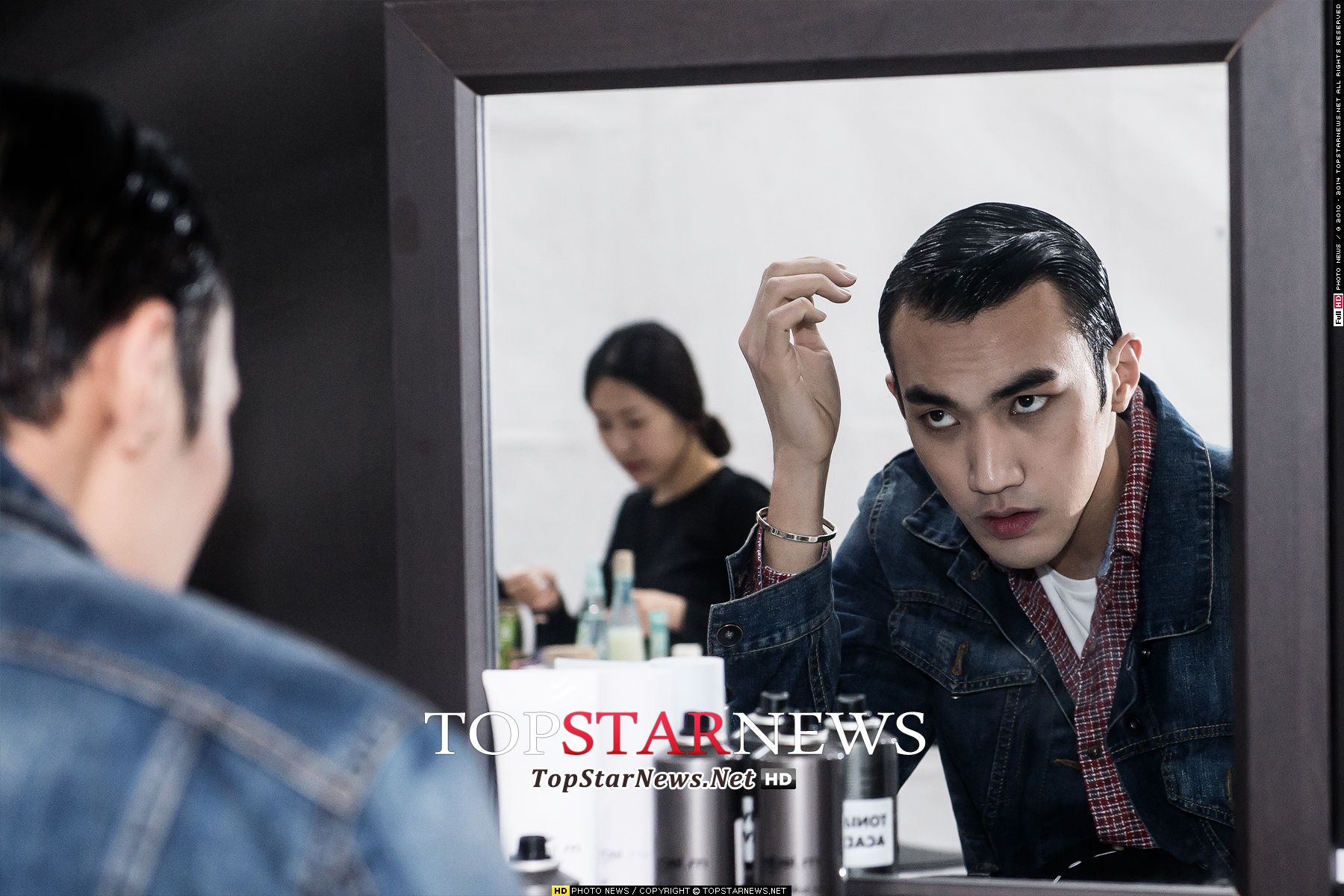 [UHD포토] 백스테이지의 찰나, 그 완벽한 순간 (2014 F/W 서울패션위크 현장스케치) (11) - 이선명 기자 - 톱스타뉴스