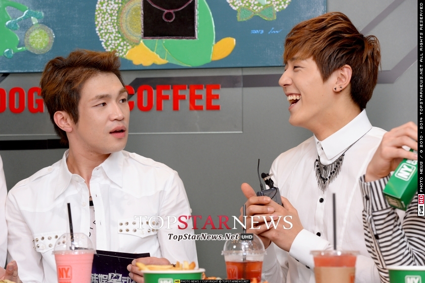 [UHD포토] 플레이제이-JJCC 심바, ‘의상도 깔맞춤’ (한위싱동타이) - 최규석 기자 - 톱스타뉴스