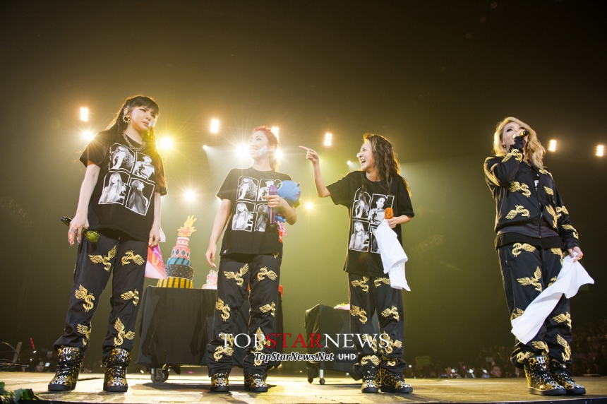 [HD] 2NE1 '월드투어', 필리핀 공연 현장 공개 - 김명수 기자 - 톱스타뉴스
