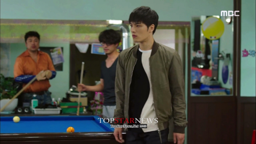 JYJ 김재중 VS 2PM 옥택연, 상남자 패션 대결 - 김명수 기자 - 톱스타뉴스