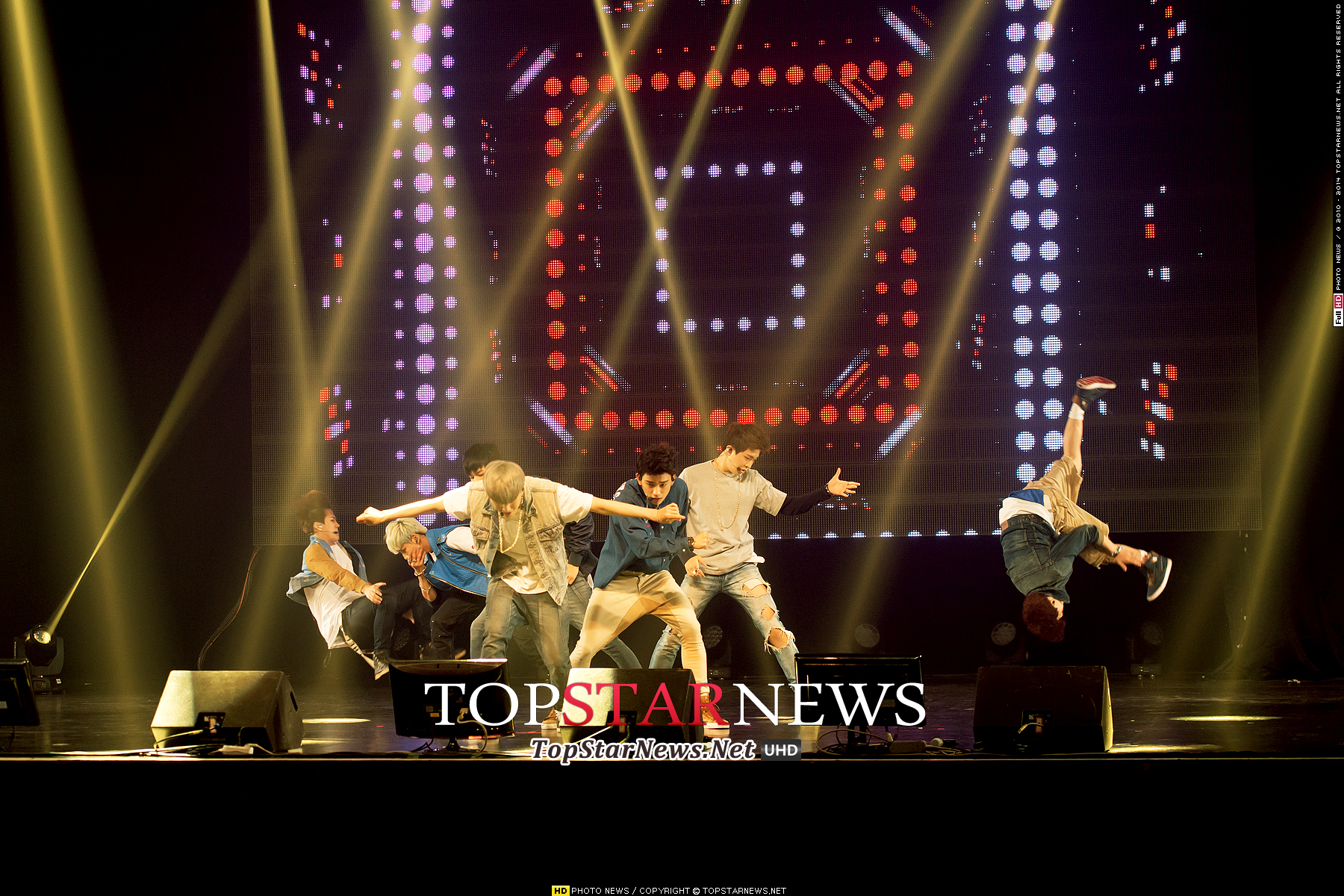 [UHD포토] 갓세븐(GOT7), ‘위험하지만 화려한 마샬아츠 트릭킹’ (쇼케이스) - 최규석 기자 - 톱스타뉴스