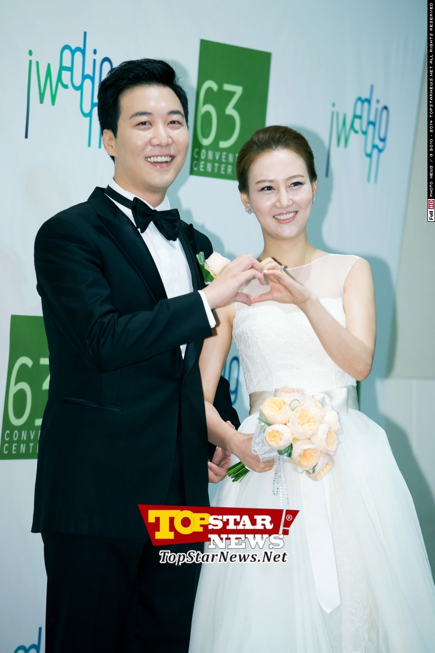 [HD] 장윤정, 코엔스타즈와 전속계약…이경규-이휘재-이경실-유세윤 등과 한솥밥 - 장영권 기자 - 톱스타뉴스