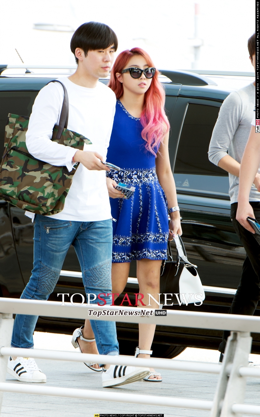 [HD포토] 투애니원(2NE1) 공민지, ‘아름다운 자태’ (공항패션) - 김현우 기자 - 톱스타뉴스