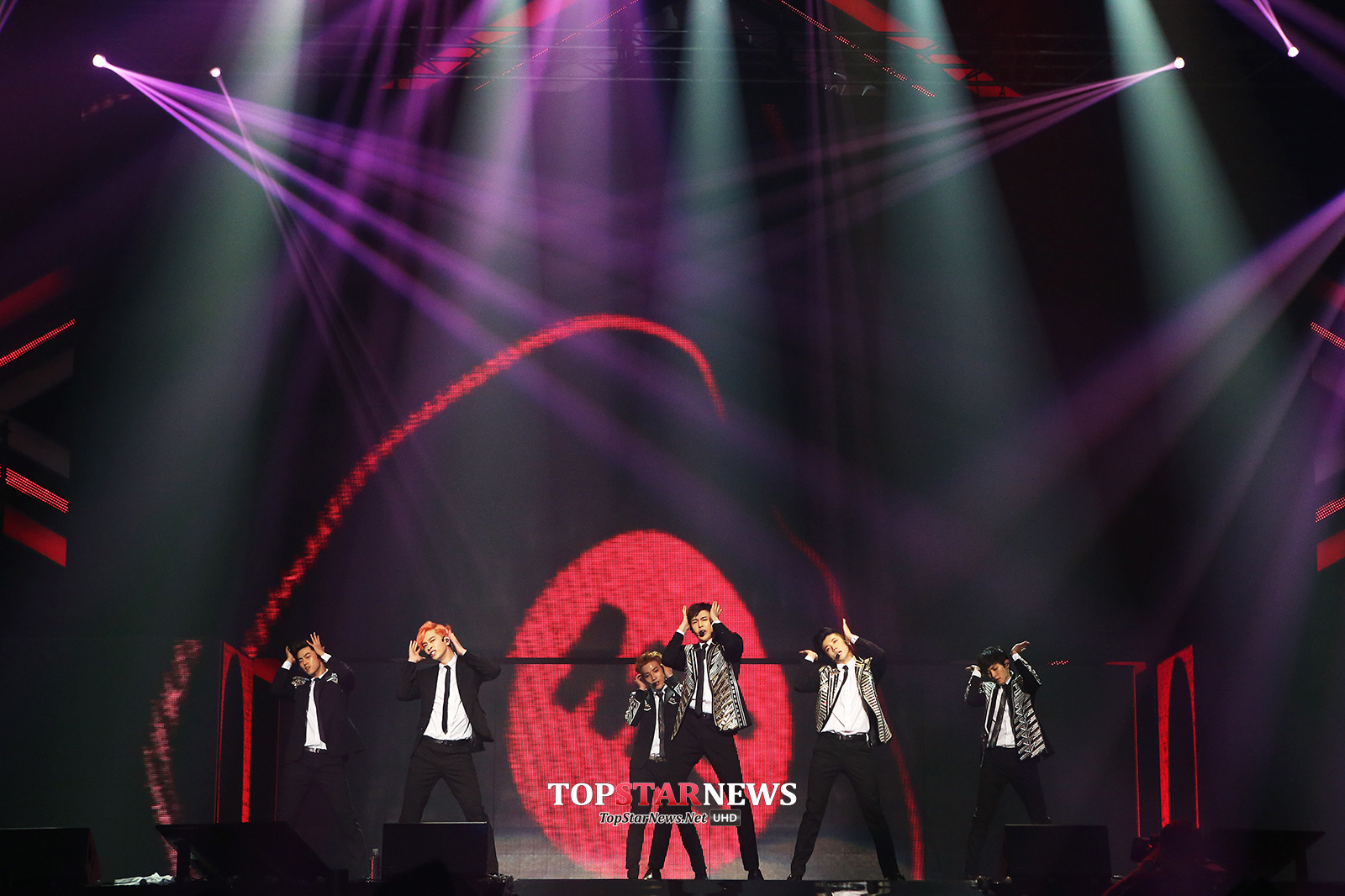 2PM, 7000여 팬과 함께한 서울 콘서트 성료 - 김명수 기자 - 톱스타뉴스