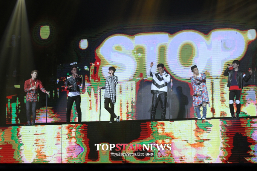 [UHD] 투피엠(2PM), 중국 북경서 ‘World Tour GO CRAZY’ 성황리 개최 - 유혜지 기자 - 톱스타뉴스