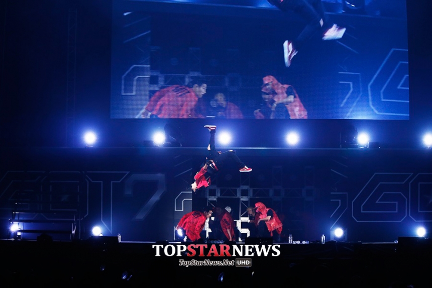 GOT7(갓세븐), 첫 일본 전국 투어 성료…2만5천명 동원 - 김명수 기자 - 톱스타뉴스