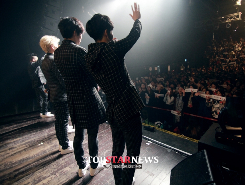 ‘크로스진’(Cross Gene), 컴백 기념 3 in 1 스페셜 이벤트 진행 ‘특급 팬서비스’ - 김희경 기자 - 톱스타뉴스