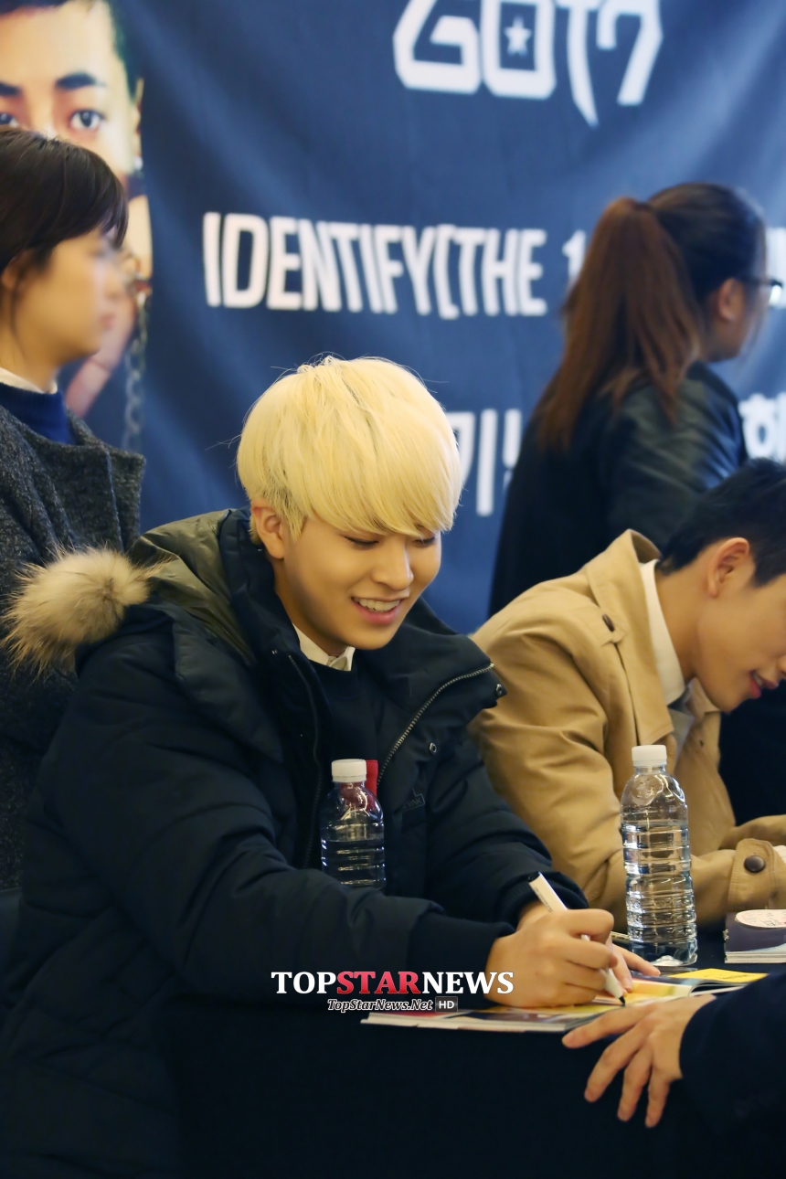 [UHD]갓세븐(GOT7), 정규 1집 발매 기념 팬미팅 현장 공개… “사랑해 주셔서 감사합니다” - 조혜진 기자 - 톱스타뉴스