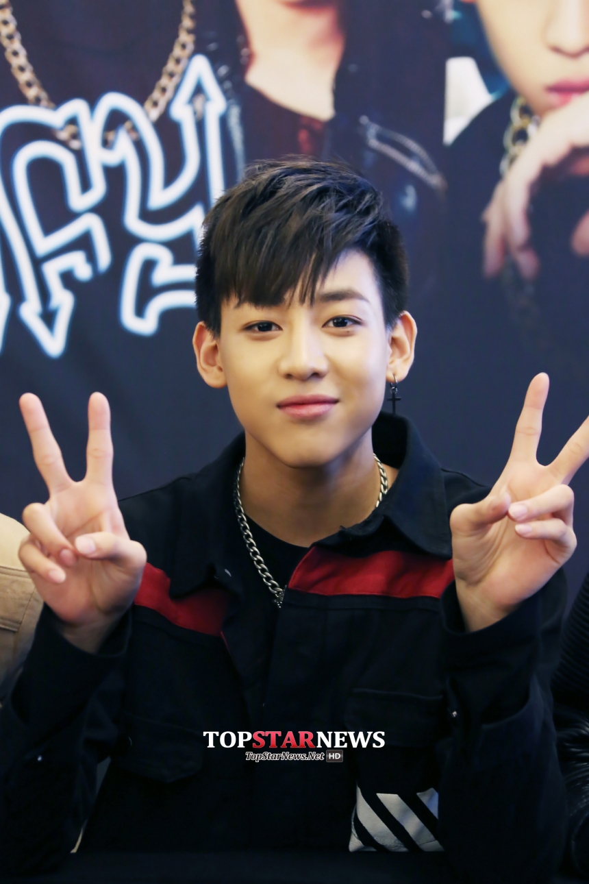 [UHD]갓세븐(GOT7), 정규 1집 발매 기념 팬미팅 현장 공개… “사랑해 주셔서 감사합니다” - 조혜진 기자 - 톱스타뉴스