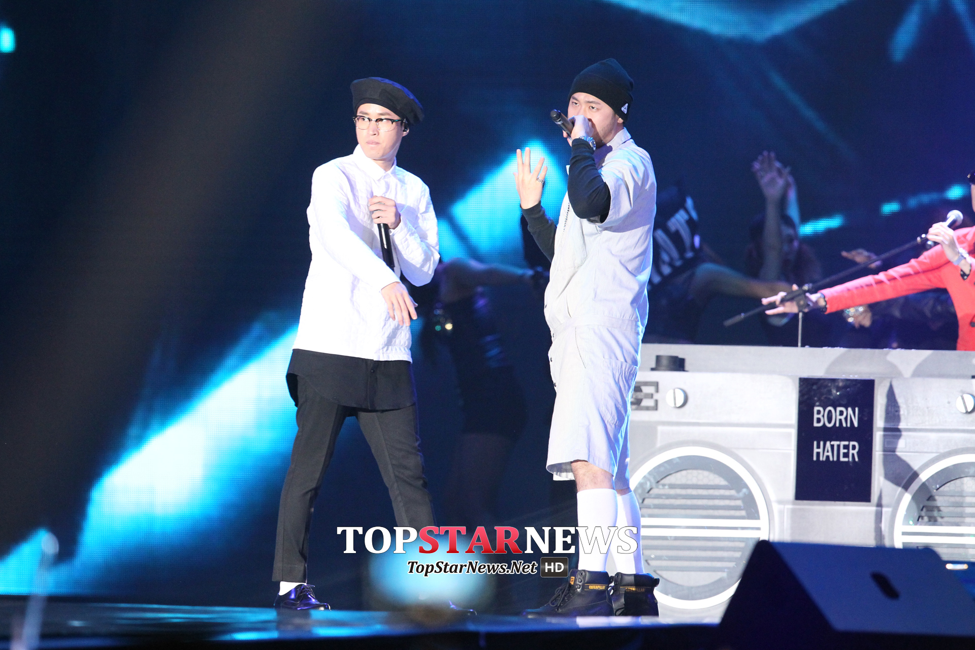 [UHD] ‘2014 MAMA’ 에픽하이, 강렬한 힙합 공연 선보여 - 김희경 기자 - 톱스타뉴스