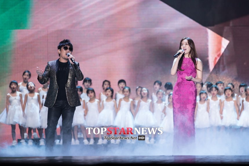 [UHD] ‘2014 MAMA’ 이승철-윤은혜, 환상적인 듀엣무대 선보여 ‘귀가 녹네’ - 김희경 기자 - 톱스타뉴스