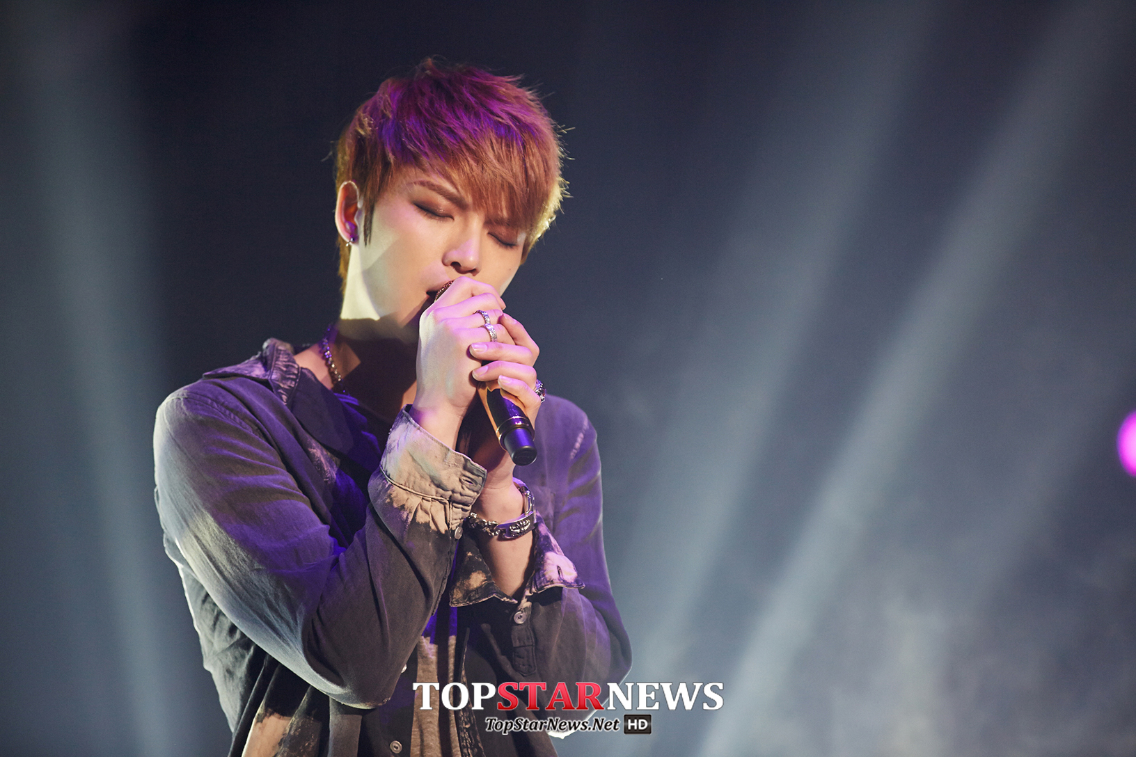 [HD] JYJ 김재중, 메이드 복장 팬 보고 “가린 것보다 보여준 곳이 더 많아”… ‘후끈’ - 김희경 기자 - 톱스타뉴스