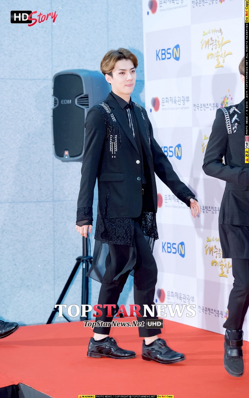 [HD Story] Cute tongue that sticks out, EXO Baekhyun-Sehun-CNBLUE Lee Jung Shin-Kang Min Hyuk ...