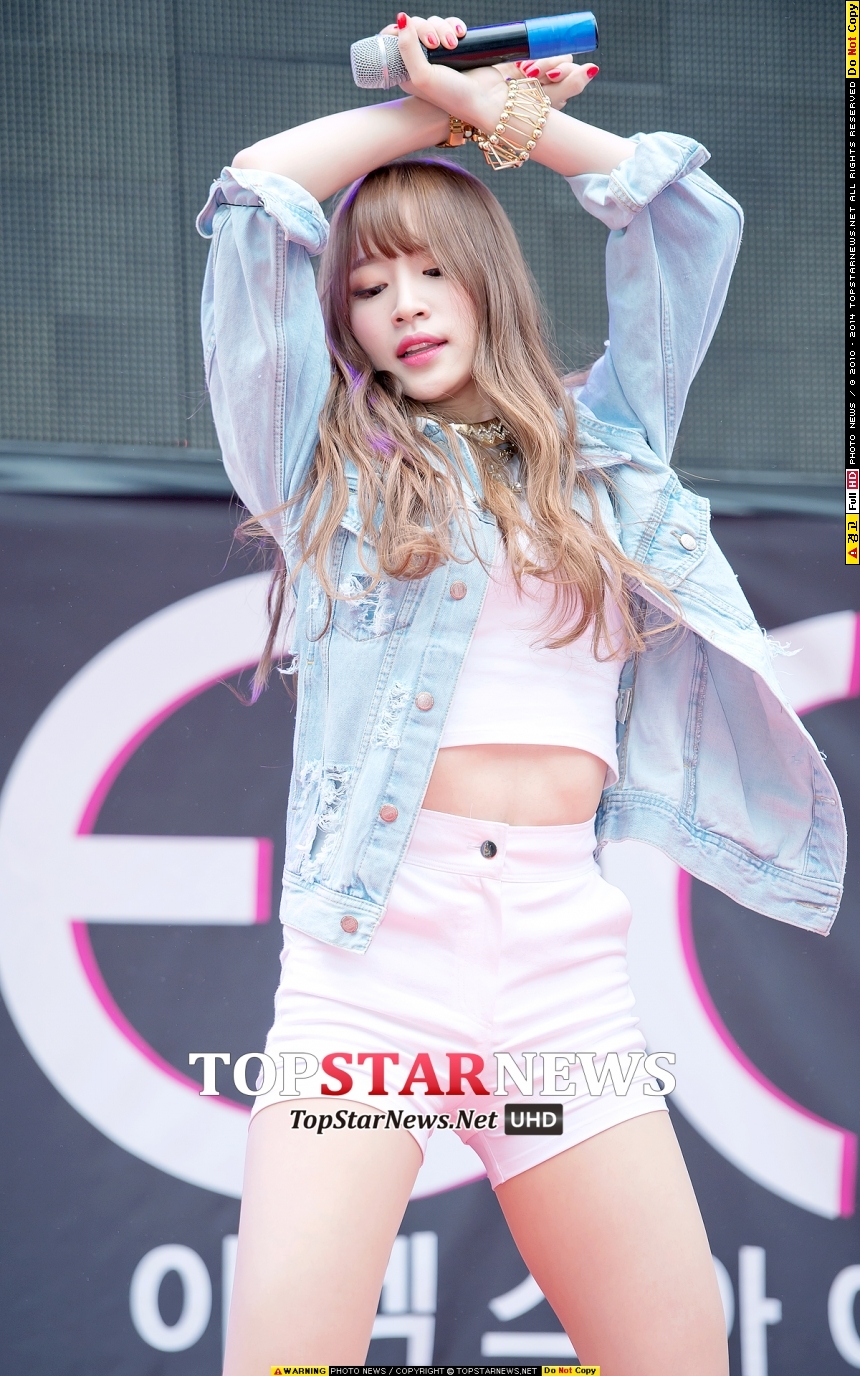 [HD포토] 이엑스아이디(EXID) 하니, ‘무대의상 사이로 엿보이는 명품 복근’ (AHYEAH사용설명회) - 최규석 기자 - 톱스타뉴스