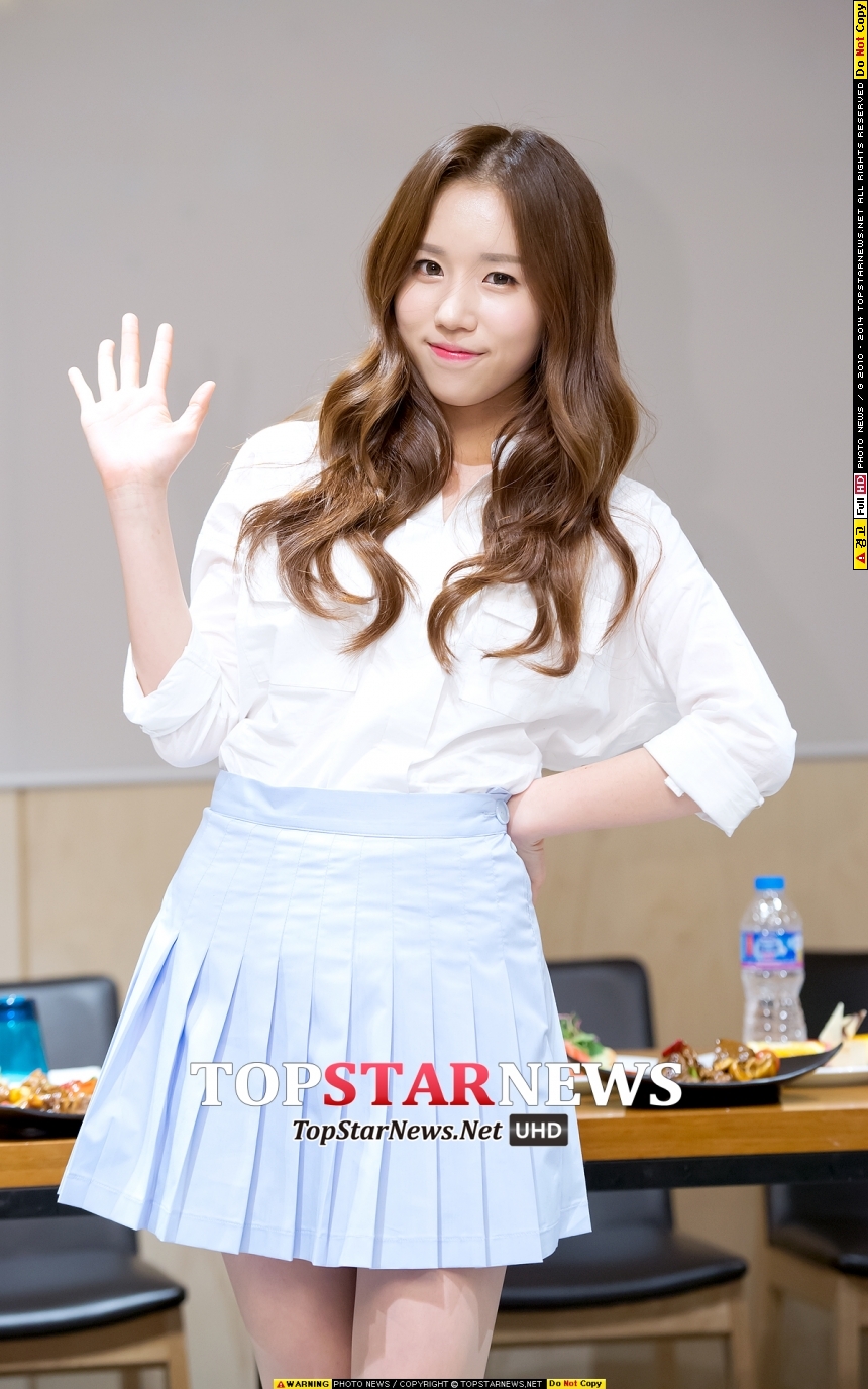 [HD포토] 러블리즈(Lovelyz) JIN, ‘오늘 웨이브가 잘 먹었는걸~?’…‘먹방도 잘 할걸~?’ (한위싱동타이) - 최규석 기자 - 톱스타뉴스