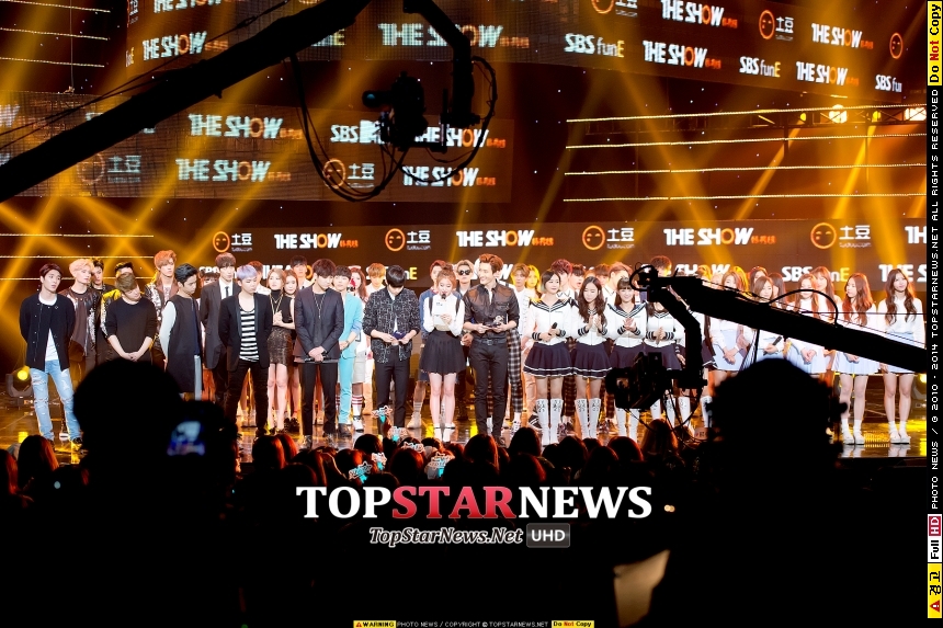 [UHD포토] SBS MTV 더 쇼, ‘금주의 더 쇼 초이스는?’…‘잘 보이지도 않는데 누구든 받겠지’ (더 쇼) - 최규석 기자 - 톱스타뉴스