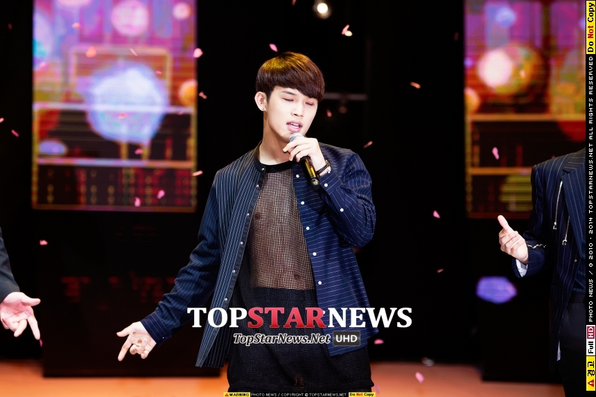 [UHD포토] 비투비(BTOB) 임현식, 섹시한 망사 시스루…‘어머나’ (비투비 쇼케이스) - 김혜진 기자 - 톱스타뉴스