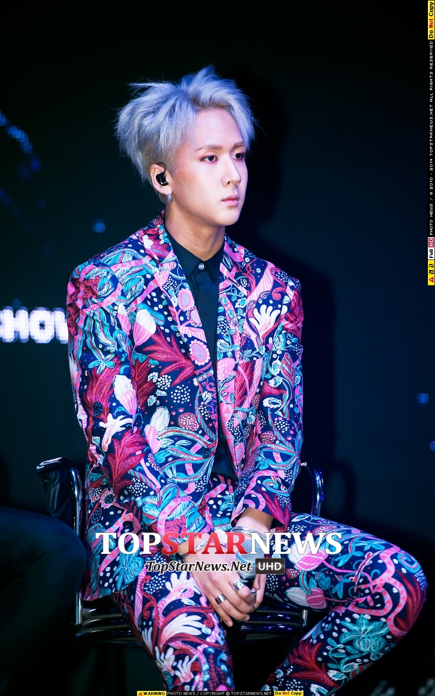 [HD포토] 빅스(VIXX) LR 라비, 화려한 꽃무늬 수트…‘블링블링’ (쇼케이스) - 김혜진 기자 - 톱스타뉴스