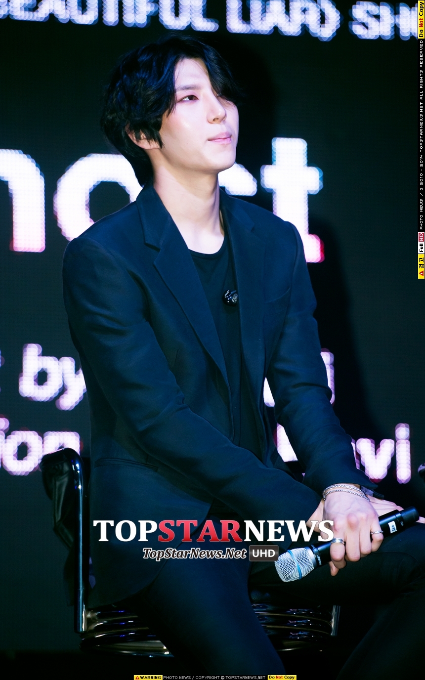 [HD포토] 빅스(VIXX) LR 레오, ‘청순만화를 찢고 나왔습니다’ (쇼케이스) - 김혜진 기자 - 톱스타뉴스