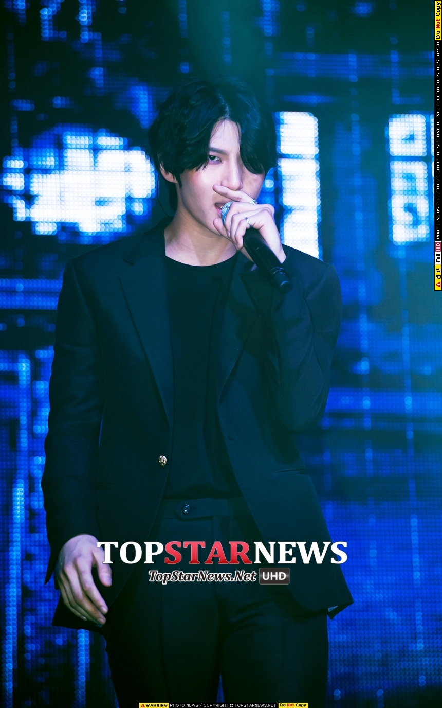 [HD포토] 빅스(VIXX) LR 레오, 심장을 폭행시키는 눈빛…‘카리스마 넘쳐’ (쇼케이스) - 김혜진 기자 - 톱스타뉴스