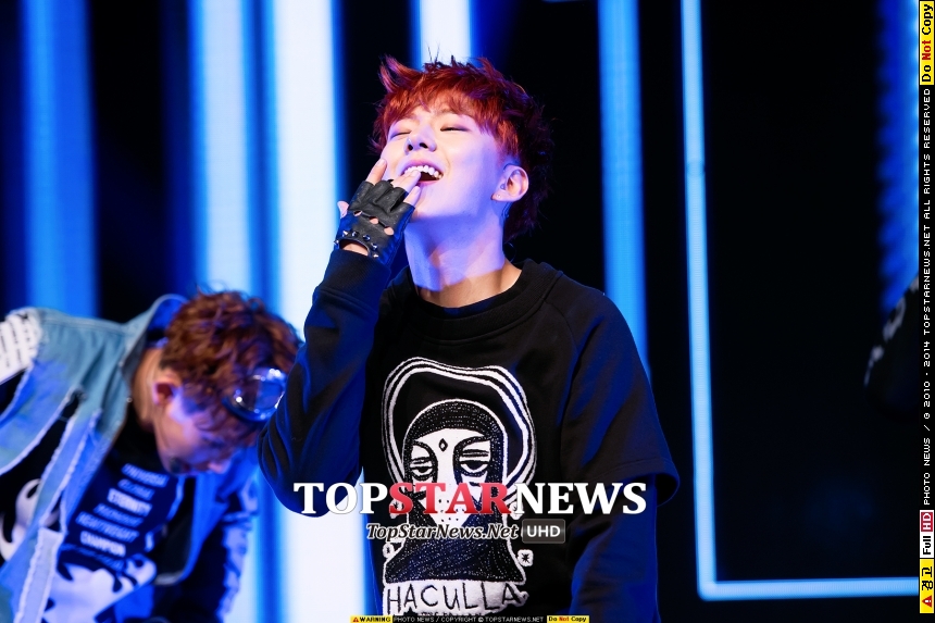 [UHD포토] 몬스타엑스(MONSTA X) 기현, 섹시한 눈빛으로 입술을 스윽…‘어머나’ (몬스타엑스 쇼케이스) - 김혜진 기자 - 톱스타뉴스