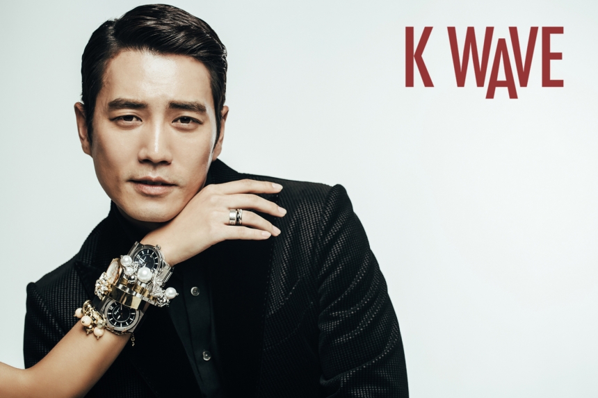 [HD] 주상욱, KWAVE 중국판 커버 화보 공개…‘젠틀한 눈빛’ 매력 발산 - 김명수 기자 - 톱스타뉴스