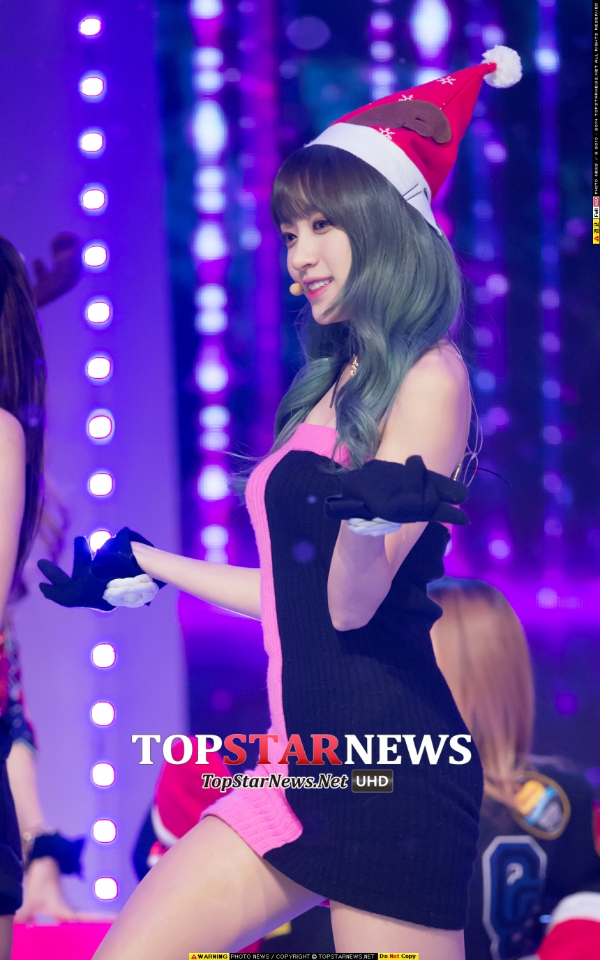 [HD스토리] 이엑스아이디(EXID) 하니, ‘섹시 산타’가 주는 미리크리스마스 선물… ‘올해는 외롭지 않겠네요’ - 김수현 기자 - 톱스타뉴스