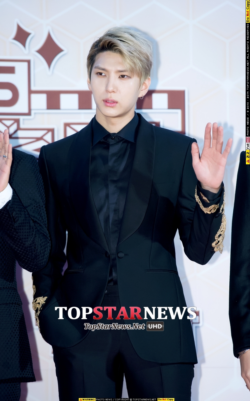 [HD포토] 빅스(VIXX) 레오, ‘왕자님의 심쿵 손인사’ (KBS 가요대축제) - 김혜진 기자 - 톱스타뉴스