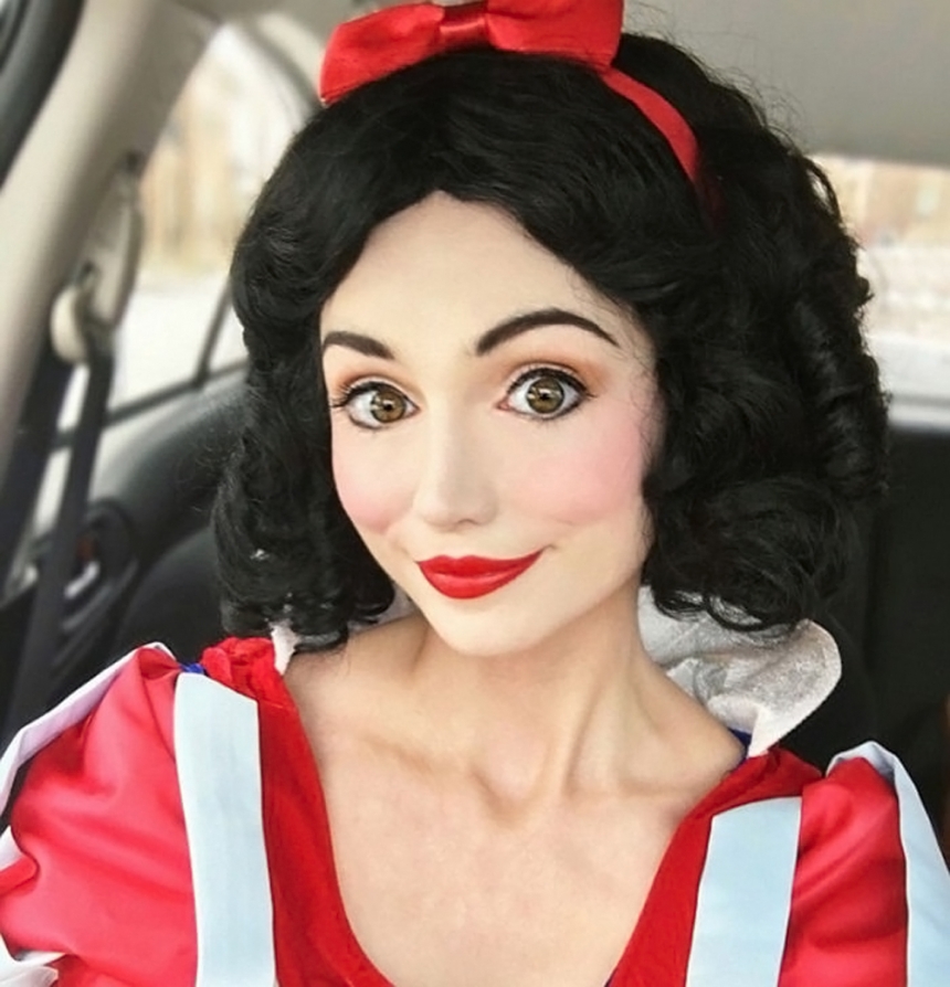 ‘디즈니 공주’ 되고 싶어 1천만원 이상 소비하는 여성 화제 - 박혜미 기자 - 톱스타뉴스