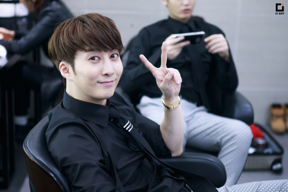 더블에스 301(SS301), 강렬한 퍼포먼스로 화려한 컴백 ‘폭발적 반응’ - 한수아 기자 - 톱스타뉴스