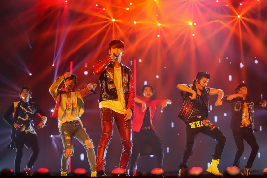 투피엠(2PM), 태국 방콕 뜨겁게 달군 ‘house party in bangkok’ 공연 - 한수아 기자 - 톱스타뉴스