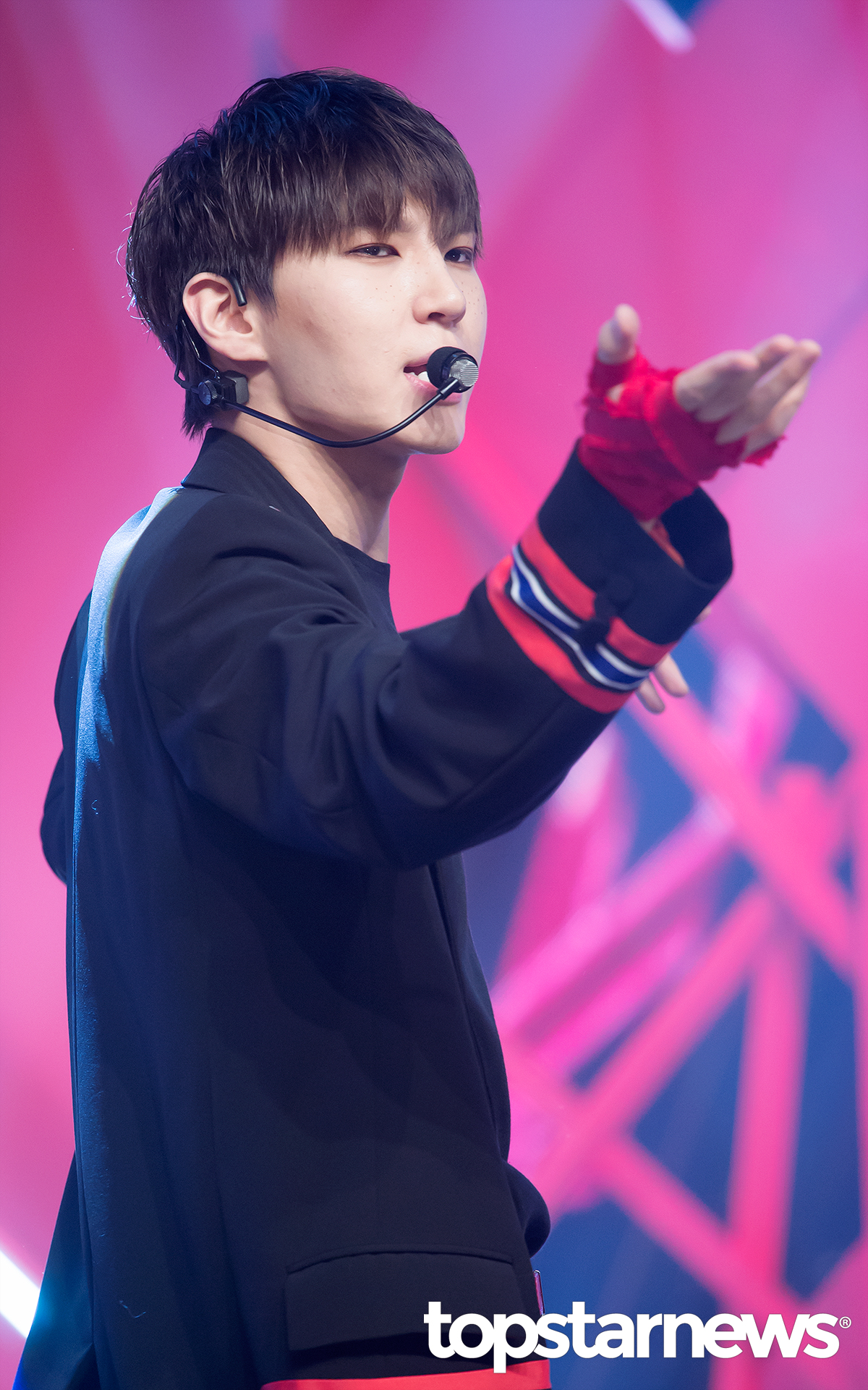 [HD화보] 빅스(VIXX) 레오, ‘소녀팬들 심장 폭행하는 택운이의 미모’ - 김혜진 기자 - 톱스타뉴스