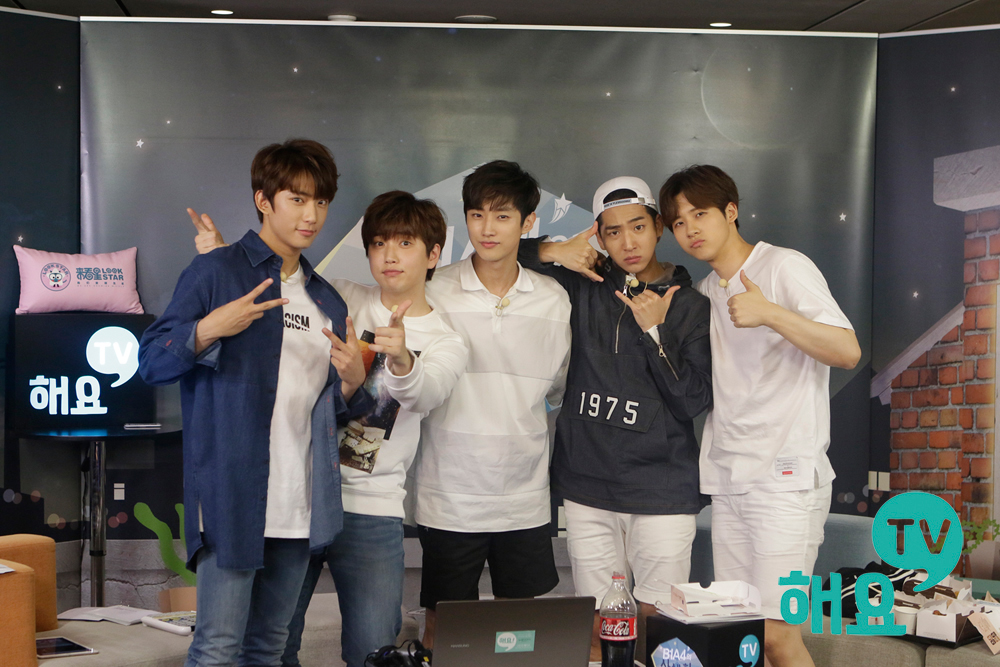 ‘해요TV’ 비원에이포(B1A4), 팬들에게 함께 직접 아이디어 선택… ‘눈길’ - 노한솔 기자 - 톱스타뉴스