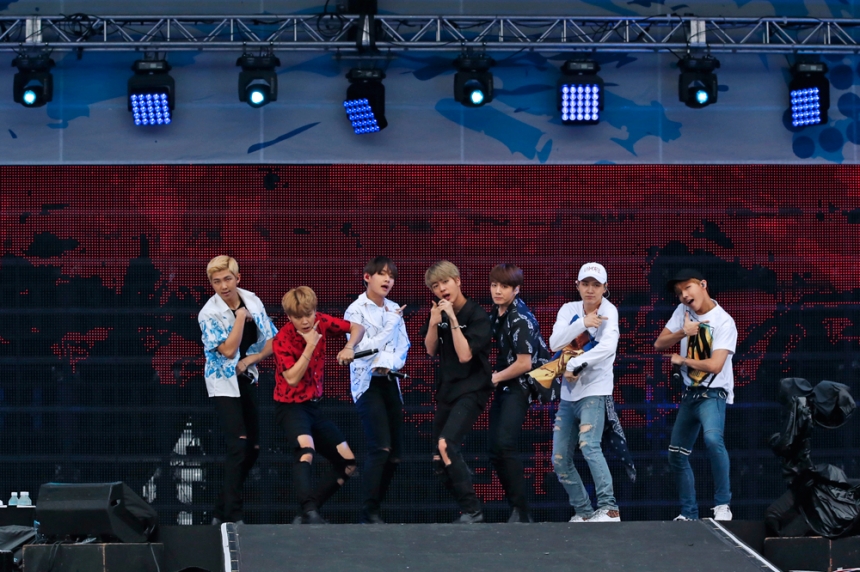 방탄소년단(BTS), 日 최대 음악 페스티벌 ‘에이네이션’ 첫 출격 성료 - 노한솔 기자 - 톱스타뉴스