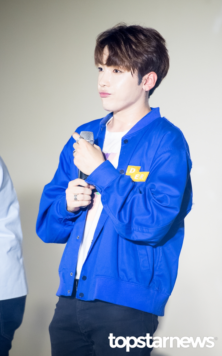 [HD포토] 맵식스(MAP6) 민혁, ‘똑똑 민혁이구나 넌 두드릴 필요 없단다’ - 박혜미 기자 - 톱스타뉴스