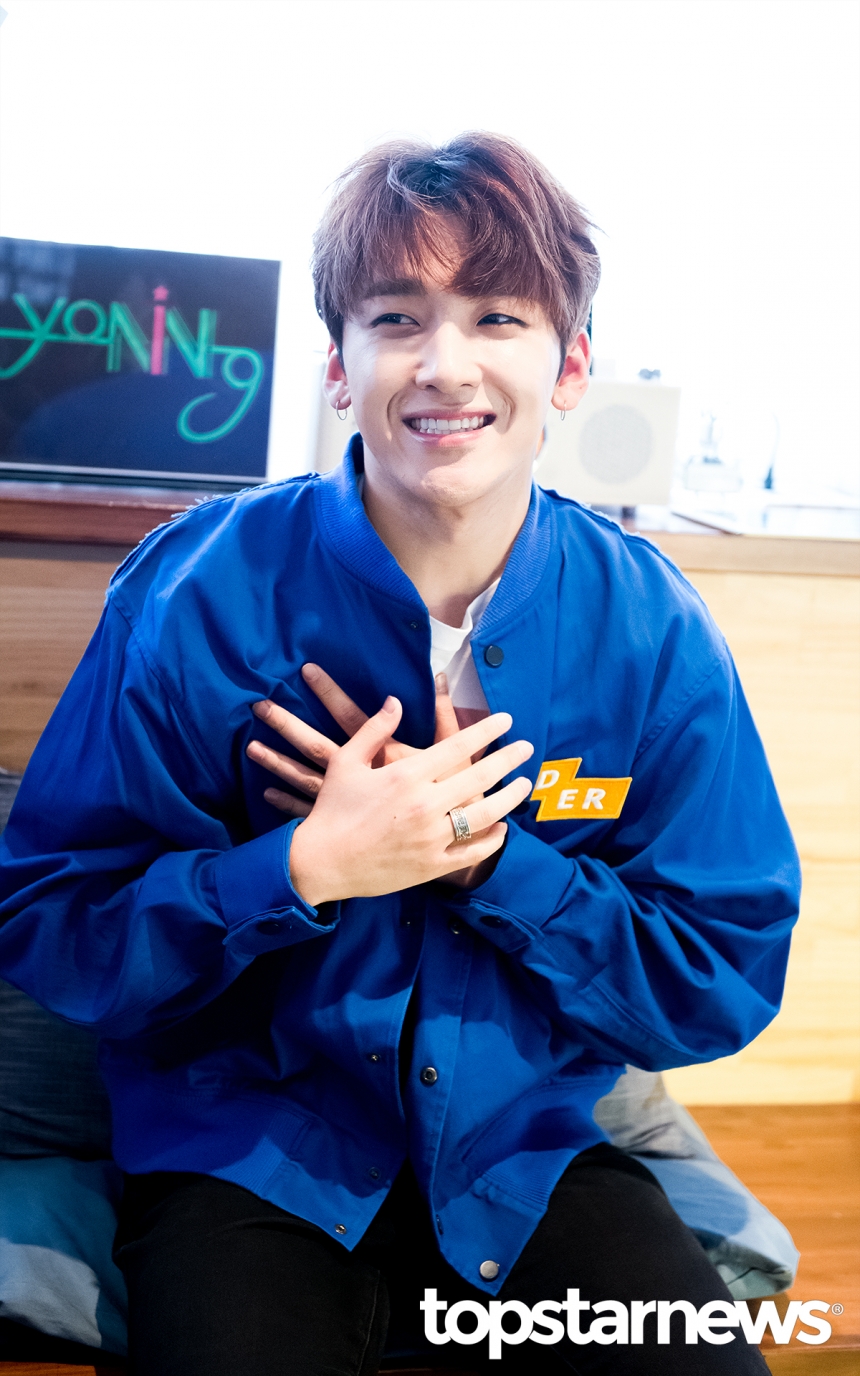 [HD포토] 맵식스(MAP6) 민혁, ‘똑똑 민혁이구나 넌 두드릴 필요 없단다’ - 박혜미 기자 - 톱스타뉴스