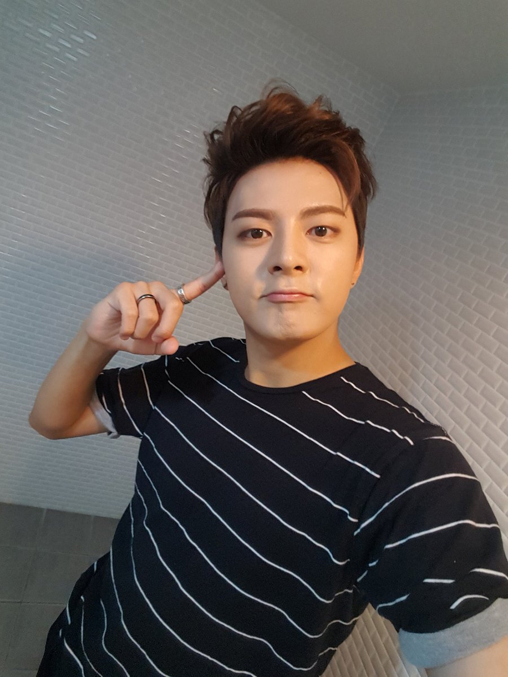 [스타SNS] 맵식스(MAP6) 썬, “오늘 머리 상남자처럼 올렸어요^^”…‘병선 이즈 뭔들’ - 박혜미 기자 - 톱스타뉴스