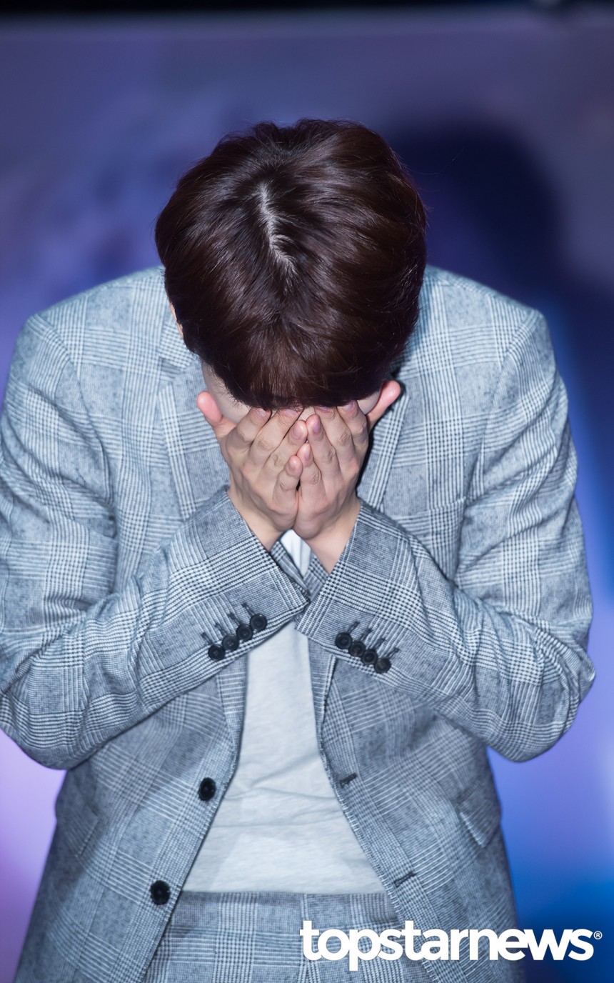[HD포토] 비원에이포(B1A4) 공찬, ‘부끄러운 정수리’ - 조슬기 기자 - 톱스타뉴스