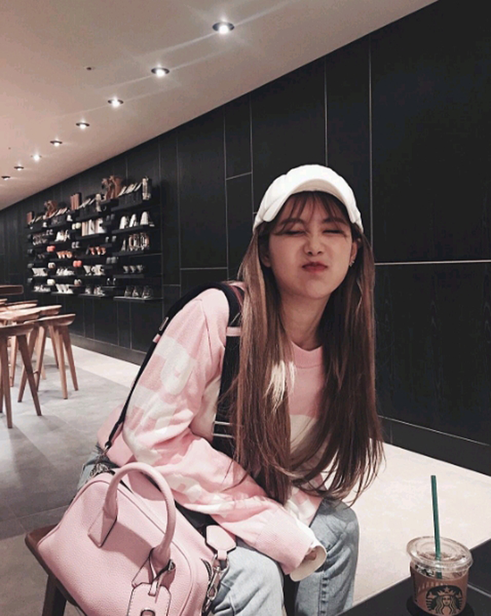 [스타SNS] 티아라(T-ARA) 큐리, 장난기 가득한 모습 “꾸에에엑” - 박소윤 기자 - 톱스타뉴스