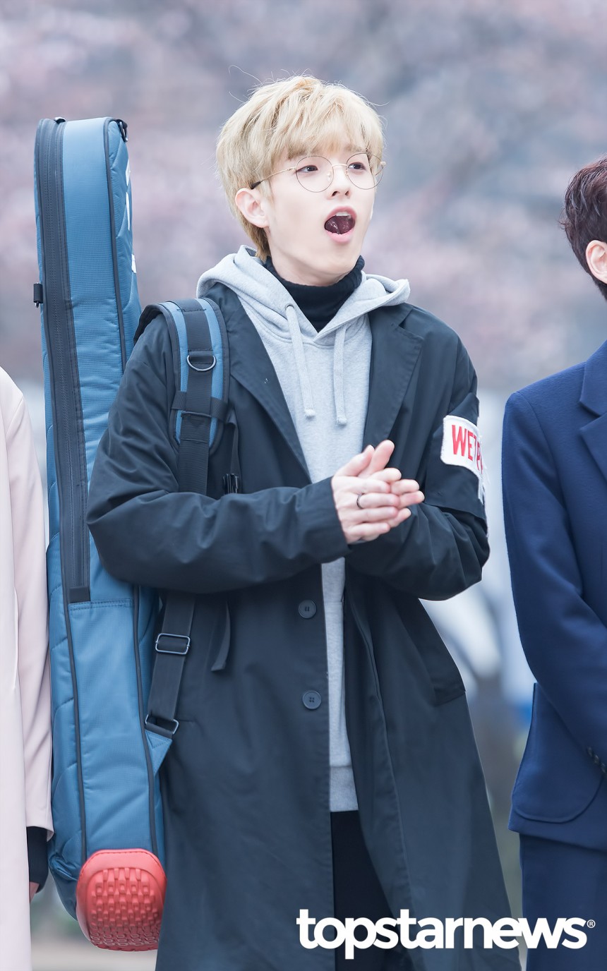 [HD포토] 데이식스(DAY6) Jae, ‘하품하는 모습을 보고 있으니 저도 하품이 나네요’ - 최시율 기자 - 톱스타뉴스