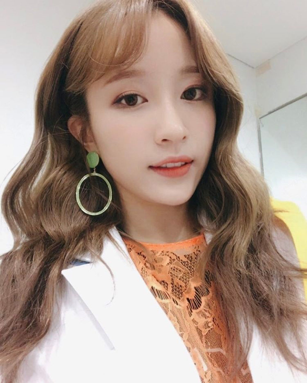 [스타SNS] EXID 하니, 열일하는 하니 미모 ‘낮에도 밤에도 예쁜 너’ - 유해인 기자 - 톱스타뉴스