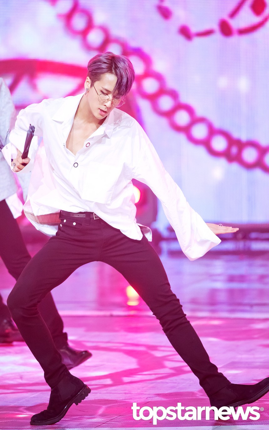 [HD포토] 빅스(VIXX) 라비, ‘그 몸짓, 섹시해’ - 최규석 기자 - 톱스타뉴스