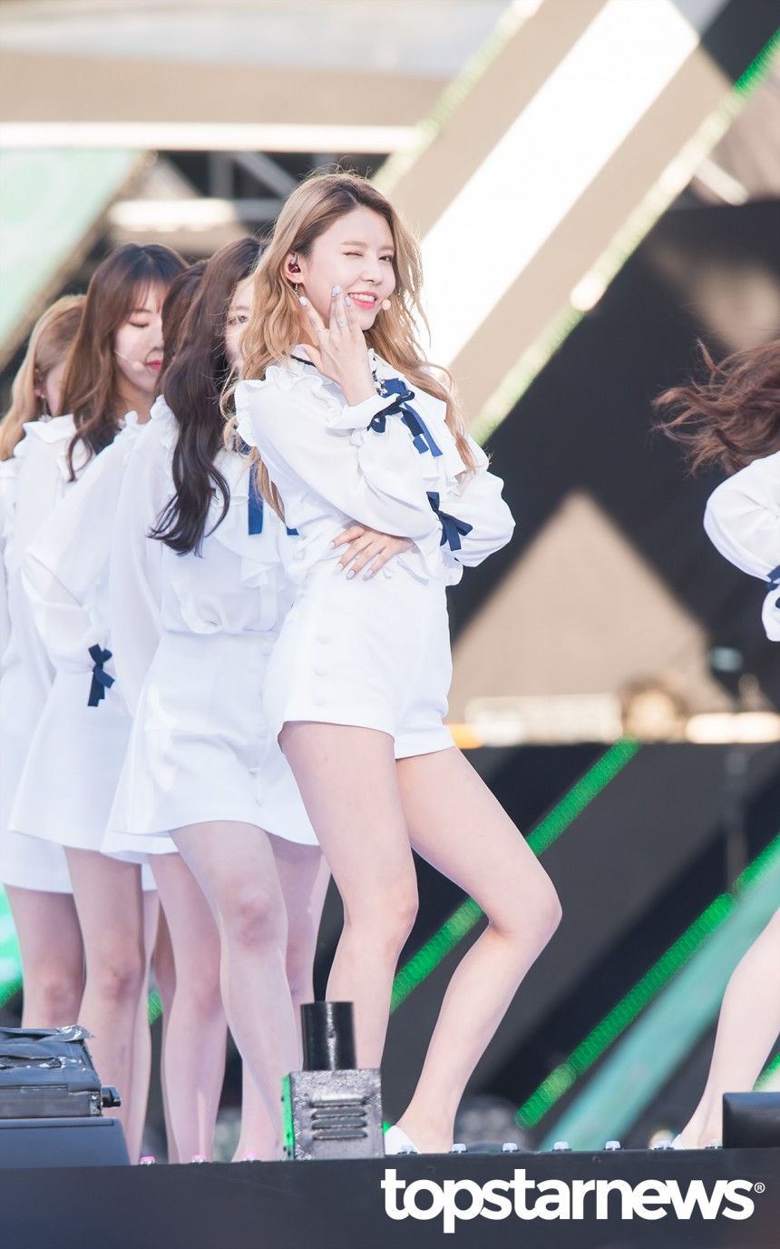 [HD포토] 구구단(GUGUDAN) 나영, ‘심쿵 윙크 발사’ - 최시율 기자 - 톱스타뉴스